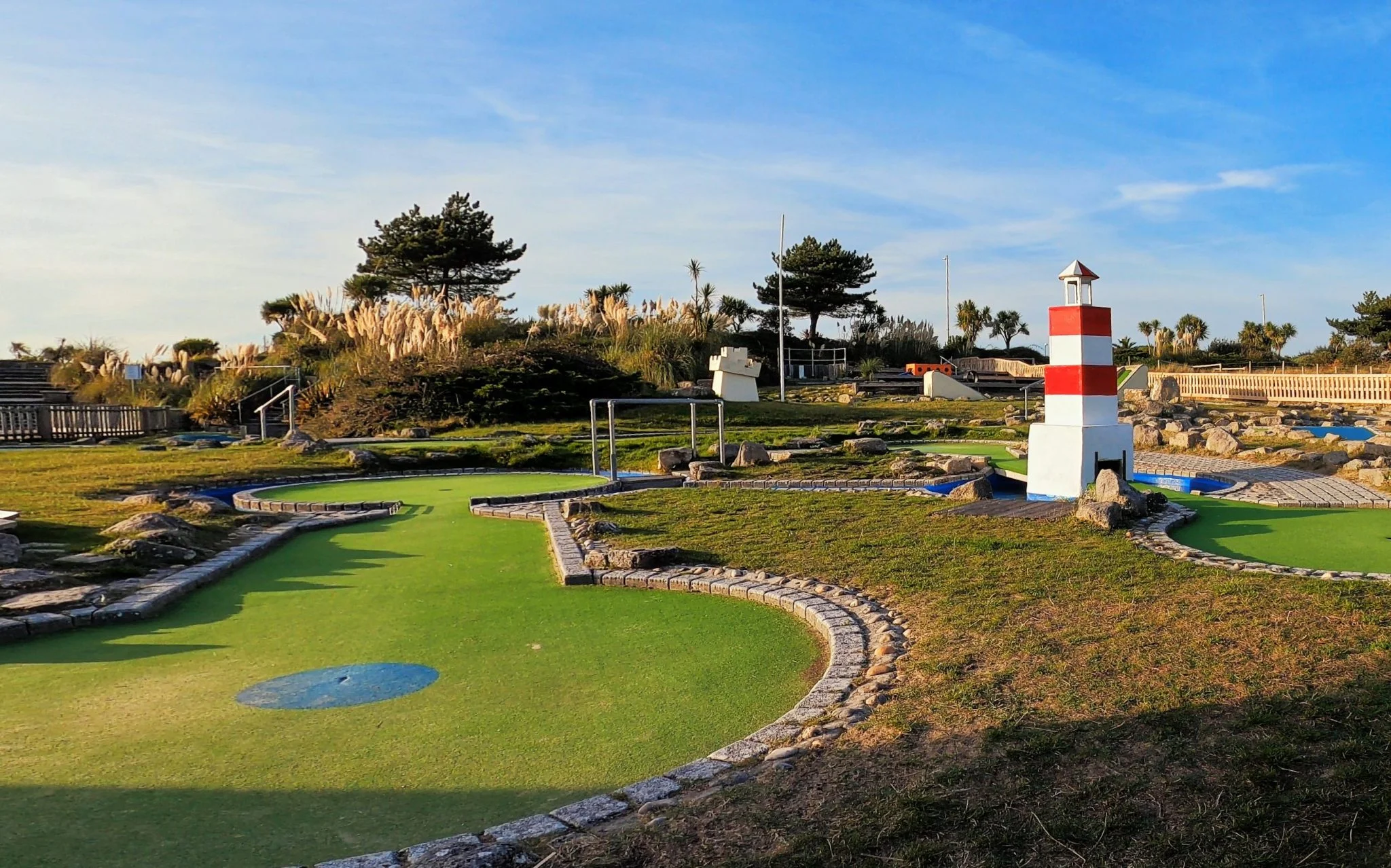 Sandbanks Mini Golf | 18 hole Beachside Mini Golf in Sandbanks.